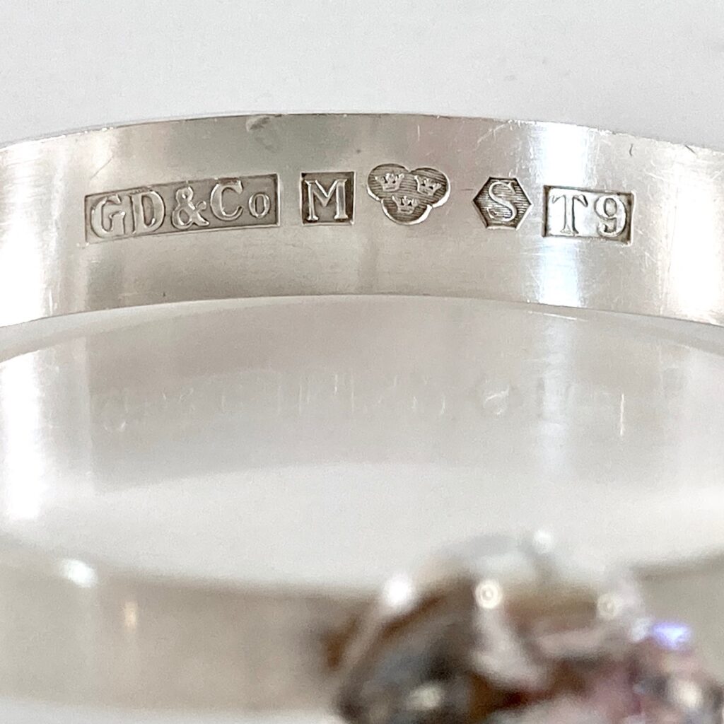 Discover the Exquisite Bracelet by Gustaf Dahlgren | Effie Graa