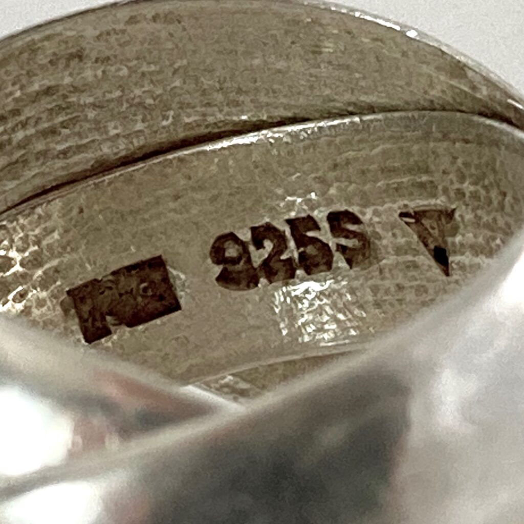 Tone Vigeland silver ring for PLUS • Effie Graa
